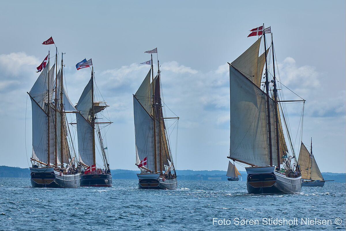 60 sejlskibe med 650 sejlere i vand-kamp: Vellykket finale for hidtil største Fyn Rundt - Minbåd.dk